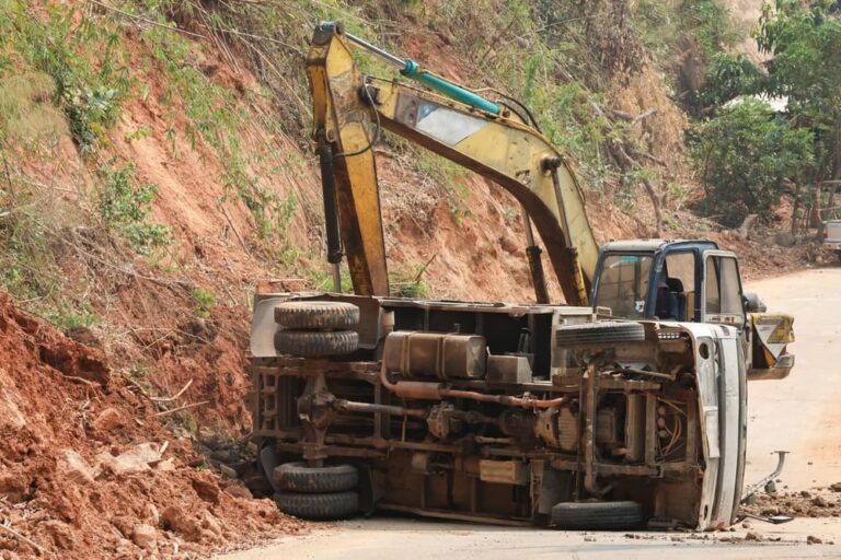 Dump & Garbage Truck Accidents - Hancock Injury Attorneys